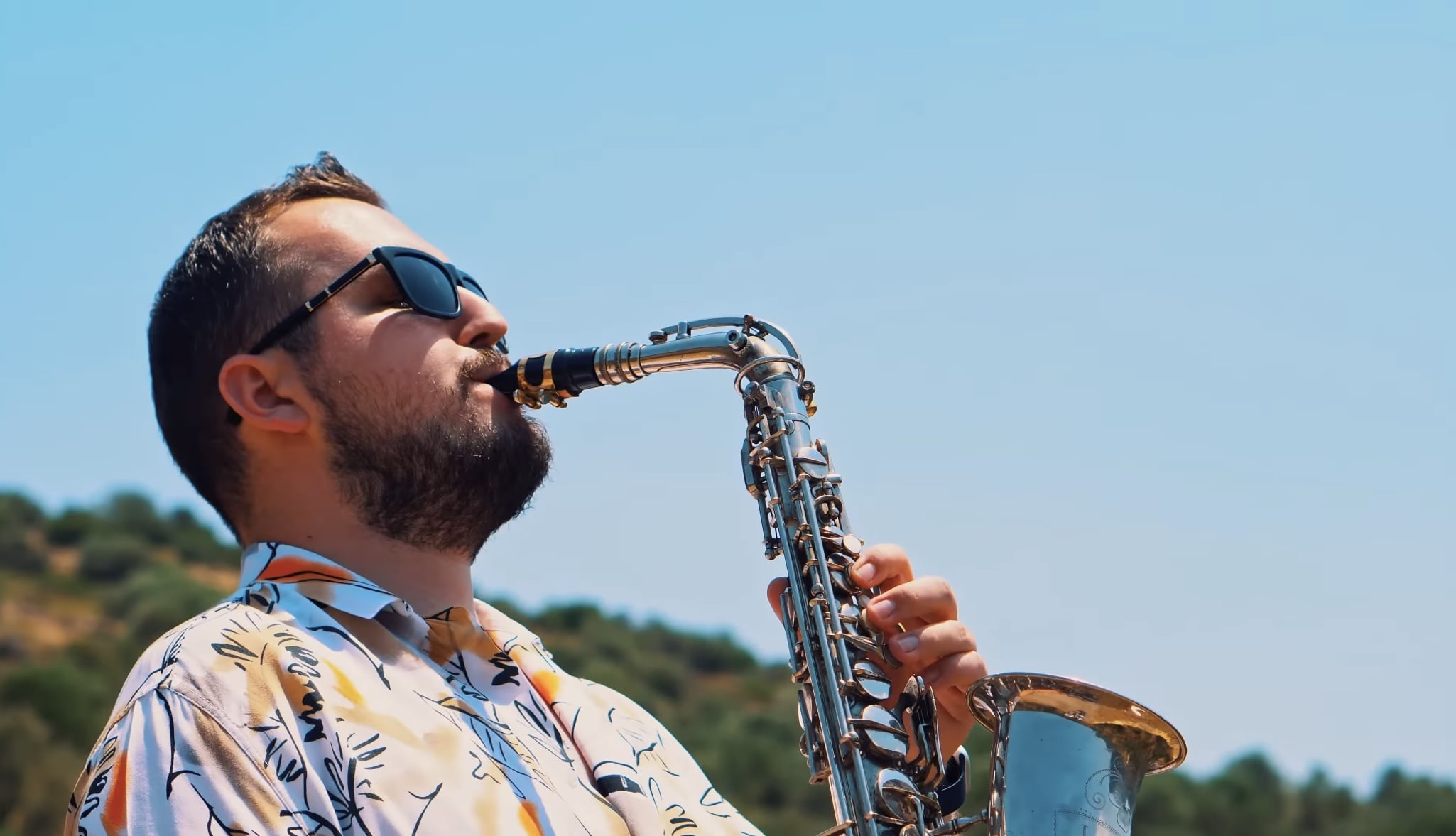 MUTLU DİNDAR İLE MÜZİK ÜZERİNE BİR SOHBET - e-gzt ADÜ